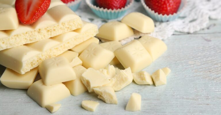 Qu’est-ce que le chocolat blanc ? (+ Comment est-il fabriqué ?) - Cakes ...